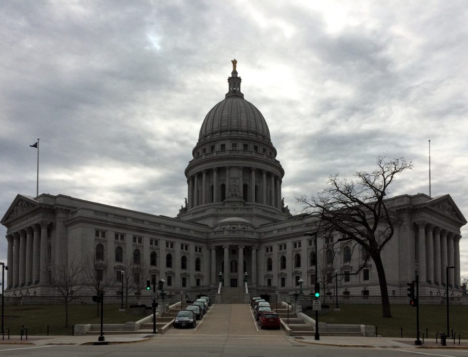 Wisconsin capitol building – Thoughtful Muse